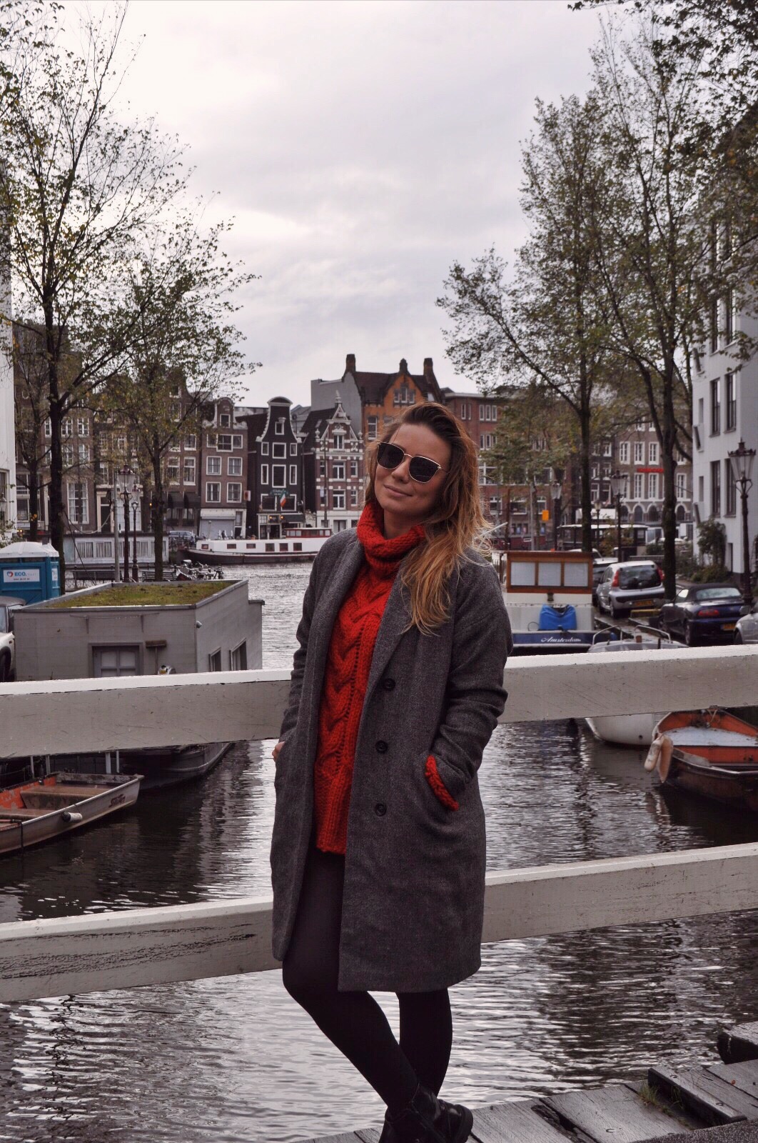 Sweater Weather or How to Wear an Oversized Sweater - LOOKS - Fashion ...